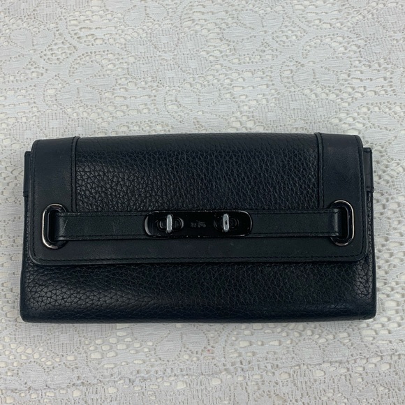 Coach | Bags | Coach Swagger Black Leather Wallet Turn Lock Opening ...